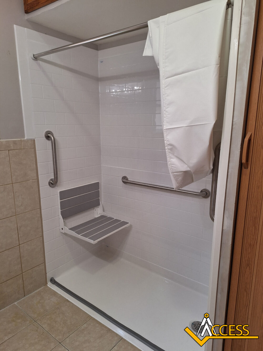 Accessible-Shower-Chicago-IL-02 | Access Elevator, Inc. | Stair Lifts ...